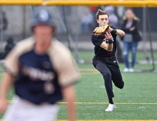Howard delivers winning hit for CC | News, Sports, Jobs - Altoona Mirror